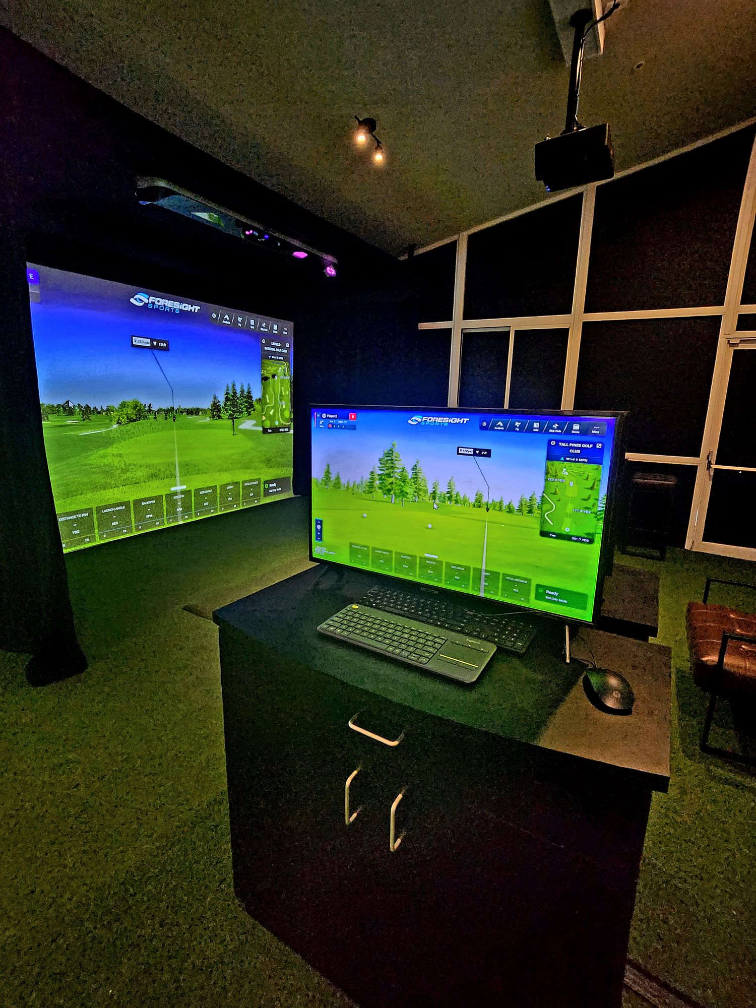 Indoor Simulator Studio - Royal Fox Country Club - St. Charles, IL